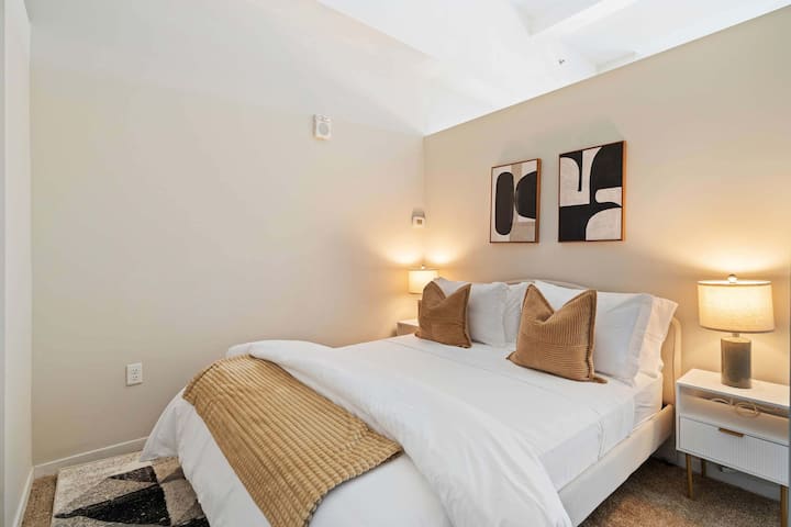 Cbd Apartment W/ Pool, 24/7 Gym, Free Parking - Cincinnati, OH