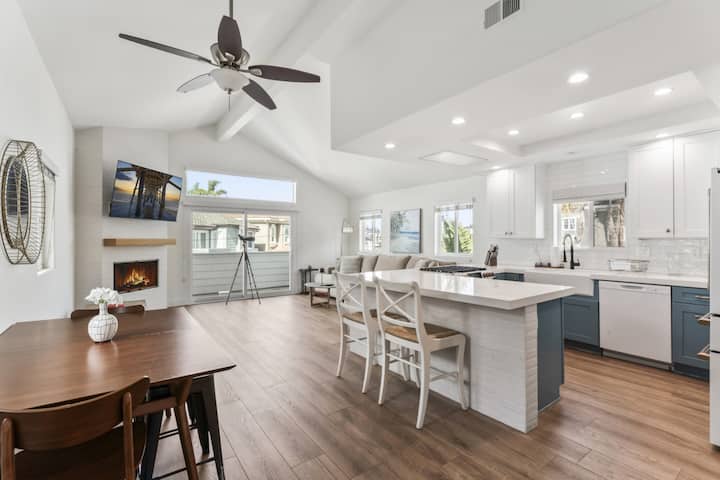 2 Car Parking! Steps 2 Lido Village/a+ Location! - Newport Beach, CA