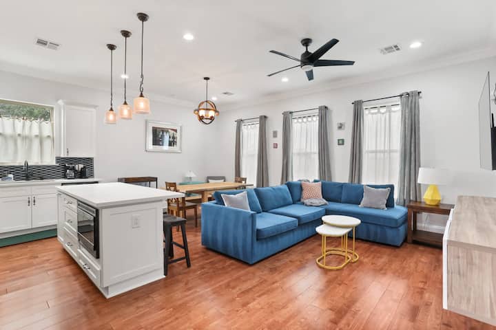 Stylish 3br W Gated Parking And Balcony, Walkable! - La Nouvelle-Orléans, LA