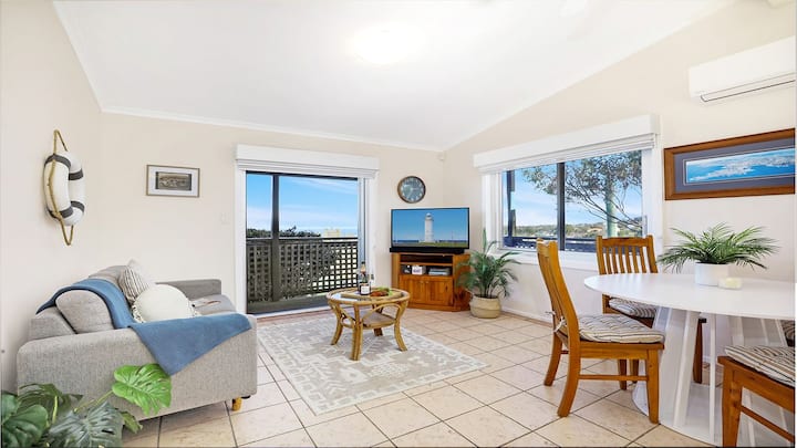 Flipside – Coastal Comfort With Scenic Views - Gerringong