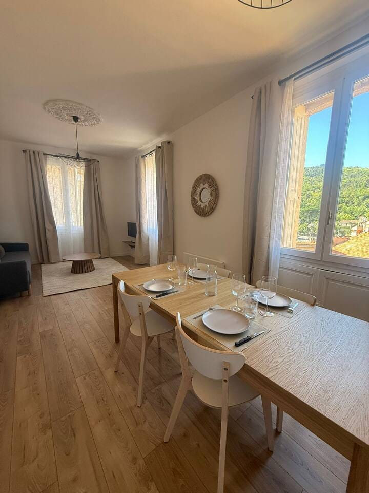 Appartement De Charme Et Lumineux, 2 Chambres - Vernet-les-Bains