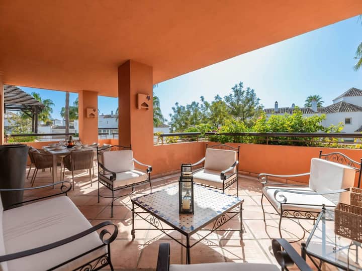 Holiday Penthouse In Marbella, Beachfront - Monda
