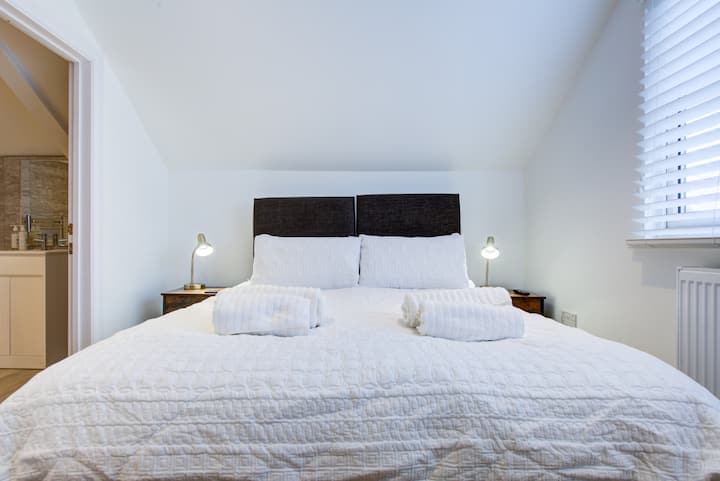 Spacious 4br Haven In Ipswich - Ipswich