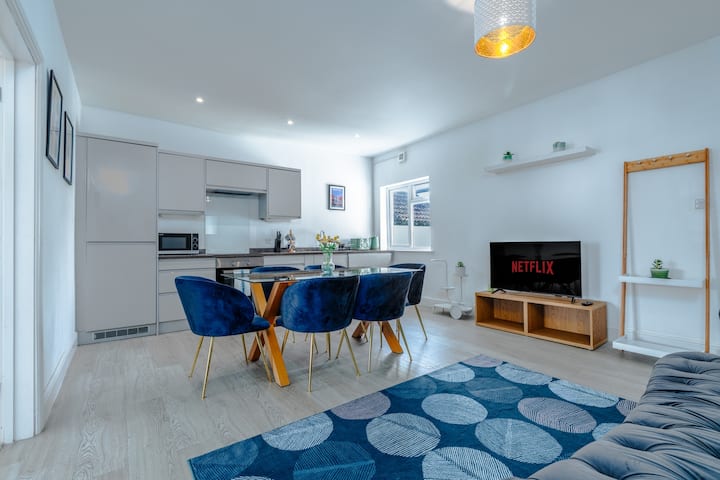 Spacious 3br Unit W/ Free Parking - Bristol