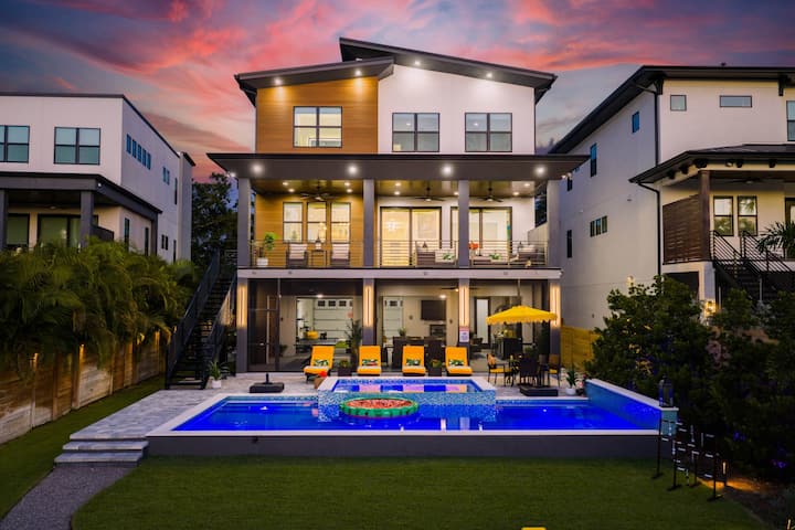 Riverfront Escape | Pool/spa, Fire Pit & Games - Davis Islands, FL