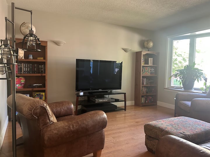 Cozy Home Away From Home - Chicopee