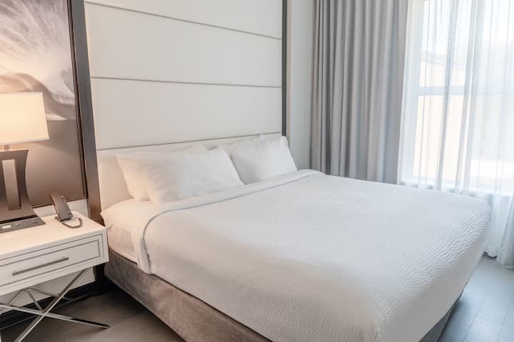 King Deluxe | Tryp Savannah | Historic Location - Savannah, GA