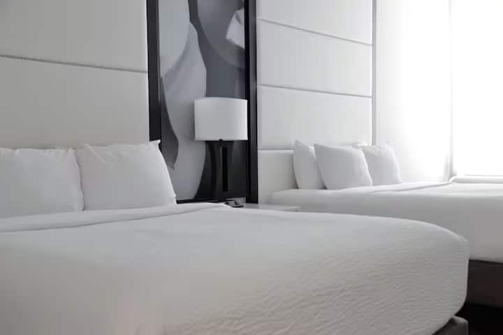 Tryp Savannah | 2 Queen Beds | Historic District - Savannah, GA