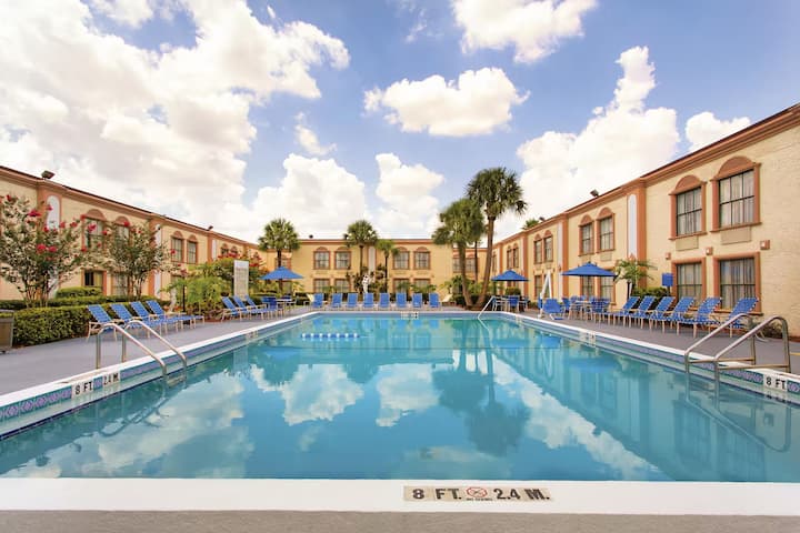 Laquinta Orlando | 2 Queen Beds | Free Breakfast - 