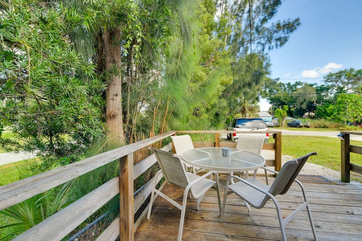 < 1 Mi To Nokomis Beach: Tranquil Couple’s Retreat - Venice, FL