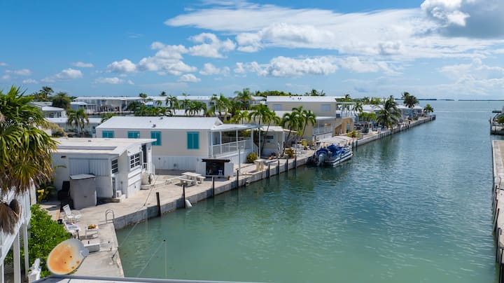 Florida Keys Canal-front 2br W/ 35’ Seawall - Florida Keys