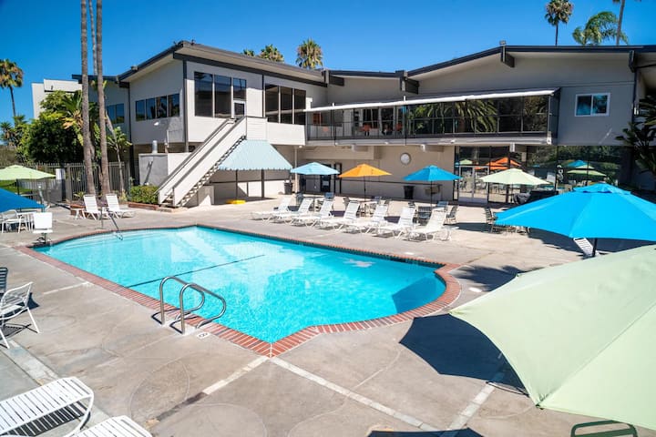 4 Spacious Coastal Stay Units | Kitchenette | Pool - San Clemente, CA
