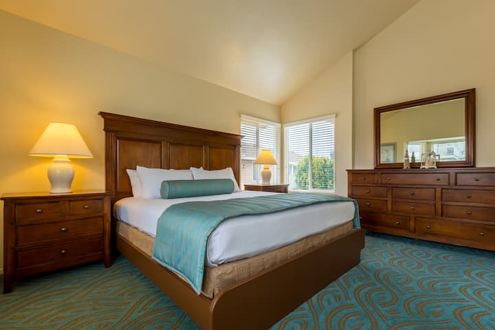 2 Bedroom Suite | Kitchen | Near Oxnard Shores - Oxnard, CA