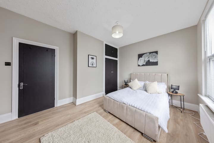 Rock House - Chatham