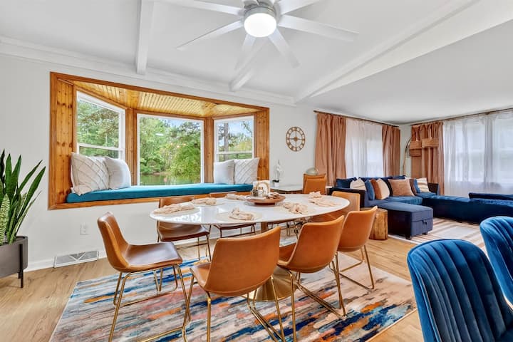 Lakeside Retreat | Sleeps 10+adu | Peaceful Escape - Raleigh