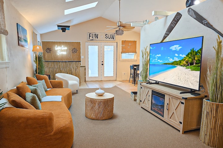 Hot Tub W/ Beachy Vibe | Winter Escape - Vermilion, OH