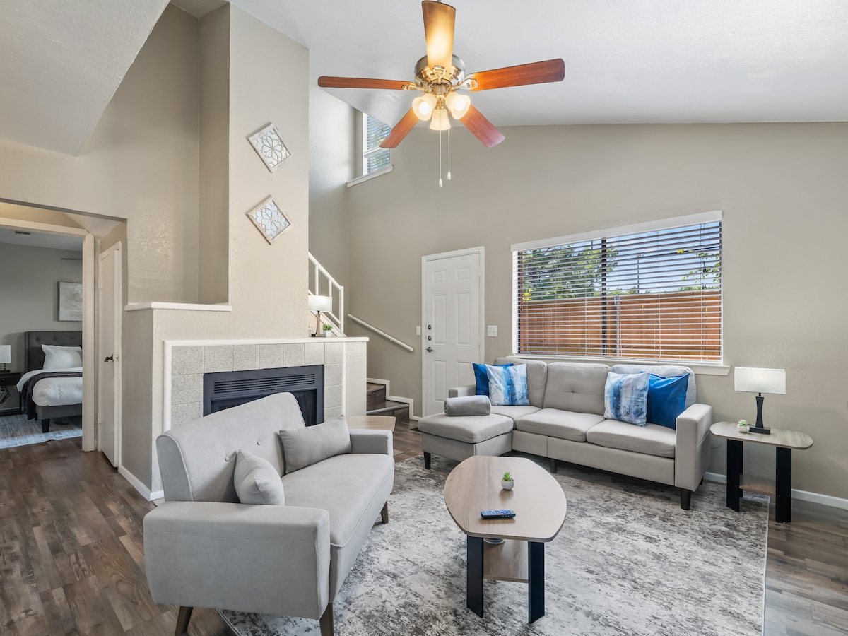 Alder Stay | 3BD Townhome Near AT&T Stadium + FIFA - Houses for Rent in ...