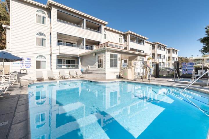 3 Units | Balcony | Kitchen | Pool | Near Beach - San Juan Capistrano