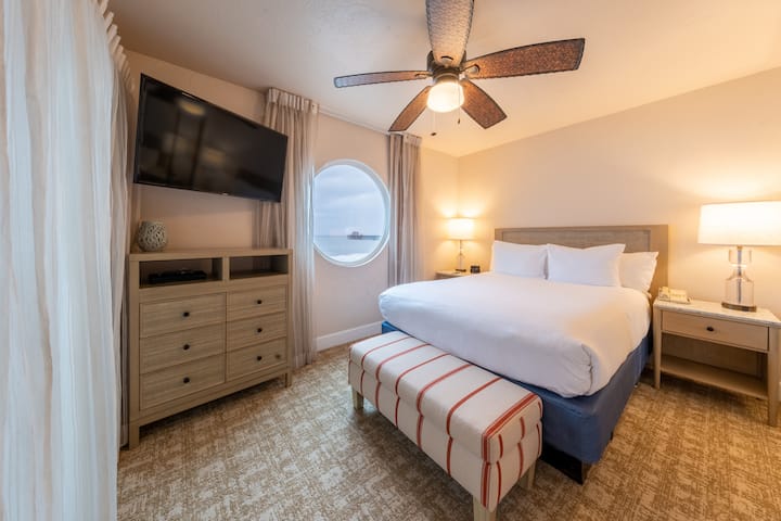 1 Bdr | Kitchen | Balcony | Walk To The Beach - Oceanside, CA