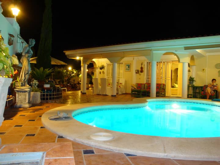 Luxurious Violet Villa - Guía de Isora