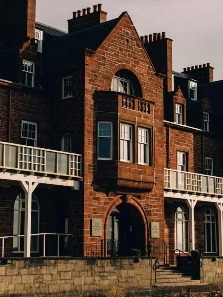 Overlooking The Stunning Ayrshire Coastline - Ayr
