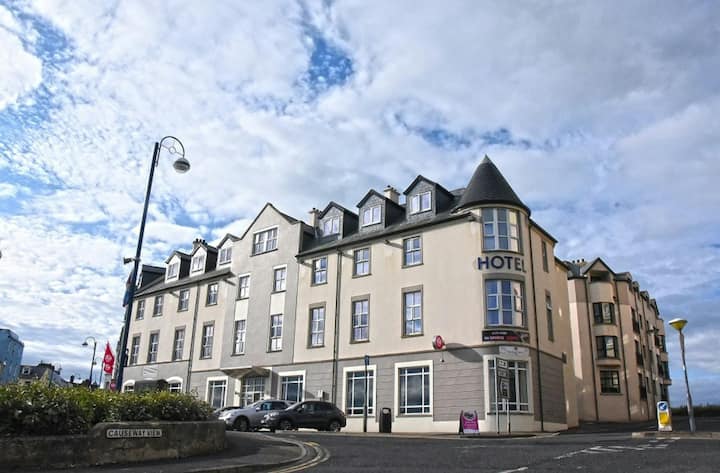 Sea Views & Signature Restaurant - Portrush