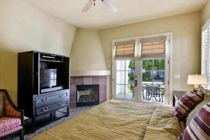 Lujosa Villa De 1 Dormitorio Cerca De La Casa Club Con Todas Las Comodidades - (C33) - Indian Wells, CA