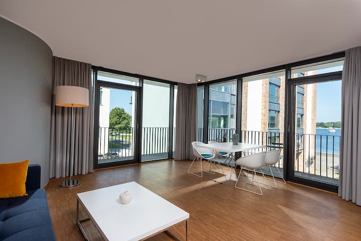 2 Schlafzimmer Apartment Mit Seeblick - Potsdam