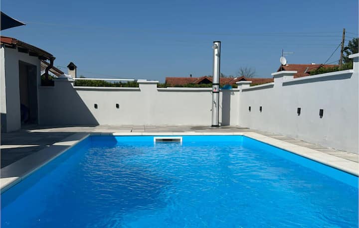 Nice Home In Kutina - Kutina