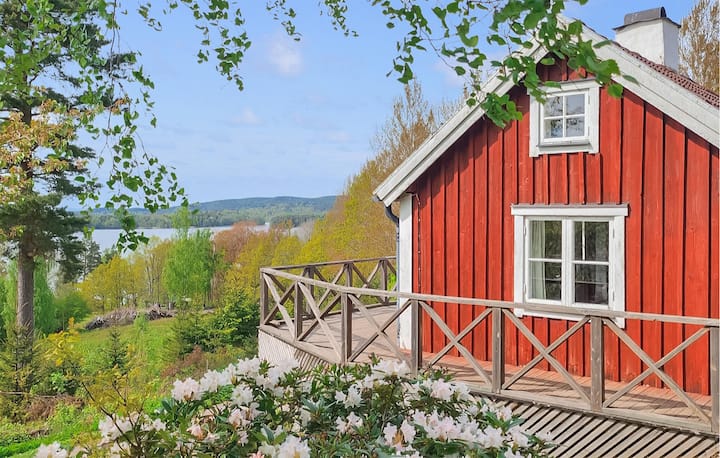 Gorgeous Home In Gränna With Lake View - Gränna