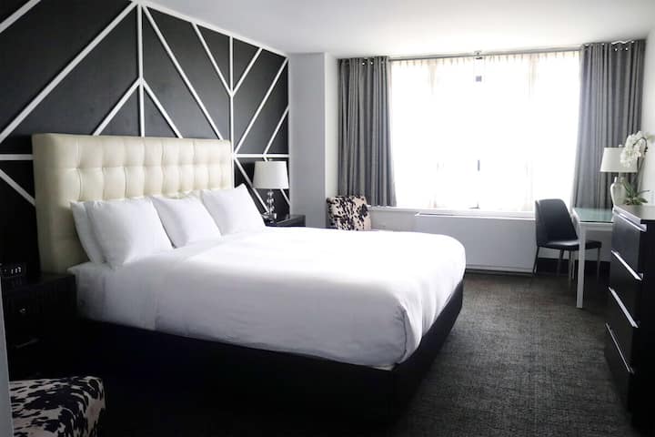 Premier King | Hotel Noma | Quick Nyc Access - New Rochelle, NY