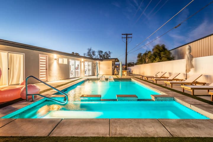 Colorful 4b2b Modern Comfort For 10 Guests - Palm Springs, CA