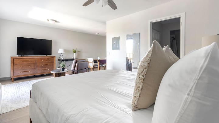 Landing | Stunning Studio, Gym, Yoga Studio - Port Charlotte, FL