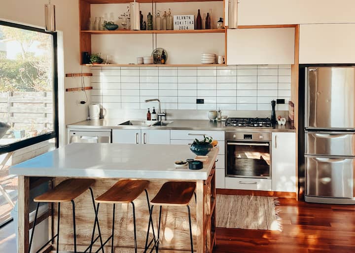 Kowhai Cabin - Serene Scandi Escape In Hokitika - Hokitika