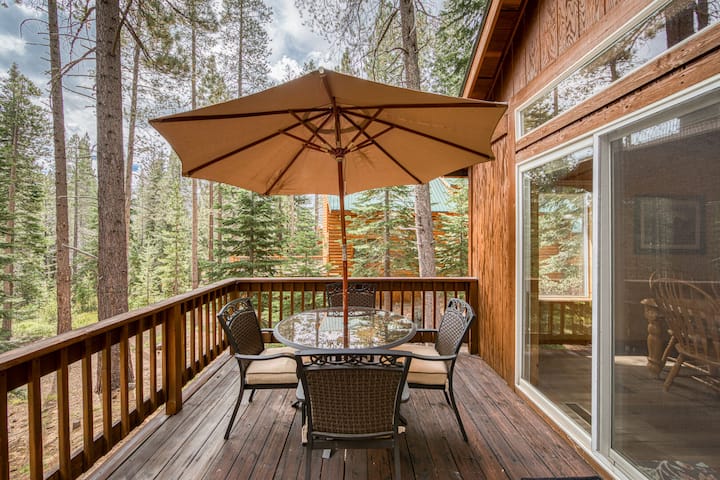 Scarlet Hollow At Tahoe Donner - 3br W Hoa! - Truckee, CA