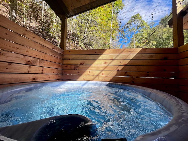 Cozy & Charming Cabin | Red River Gorge | Hot Tub - Slade, KY