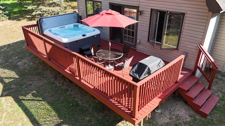 New!  Crystal Dreams - Lovely Chalet At Crystal Mt - Thompsonville, MI