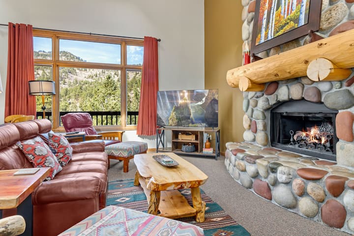 Estes Escape By Estes Park Homes - Estes Park, CO