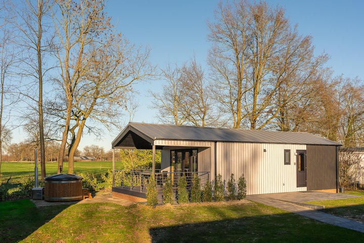 Terrace Lodge With Sauna And Hot Tub - 2 People - Almelo