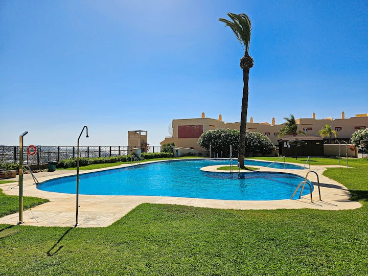 2 Bedroom Townhouse With Roof Terrace - La Cala de Mijas