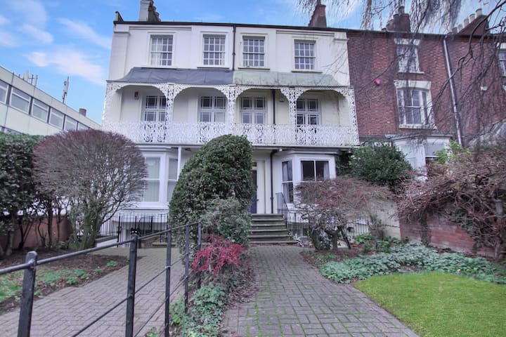 Maison-entreprise-salle De Bain Partagée-balcon - 