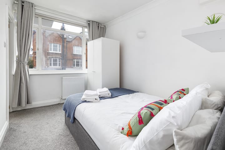 Featured-appartement-sdb Privée Avec Baignoire Et - London