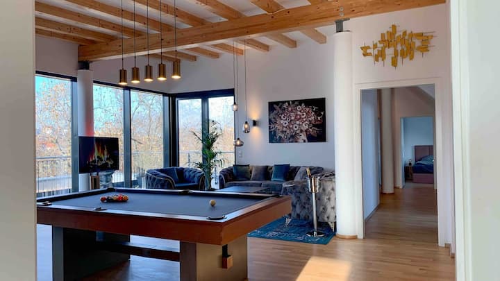 Luxury Penthouse: Jacuzzi, Pool Table, Bbq & Desks - Berlin