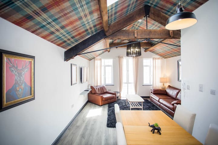 The Coach House By The Hive Wa1 - Warrington