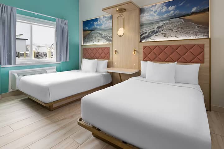 2 Double Suite | The Vibes Hotel | Near The Beach - Wildwood, NJ