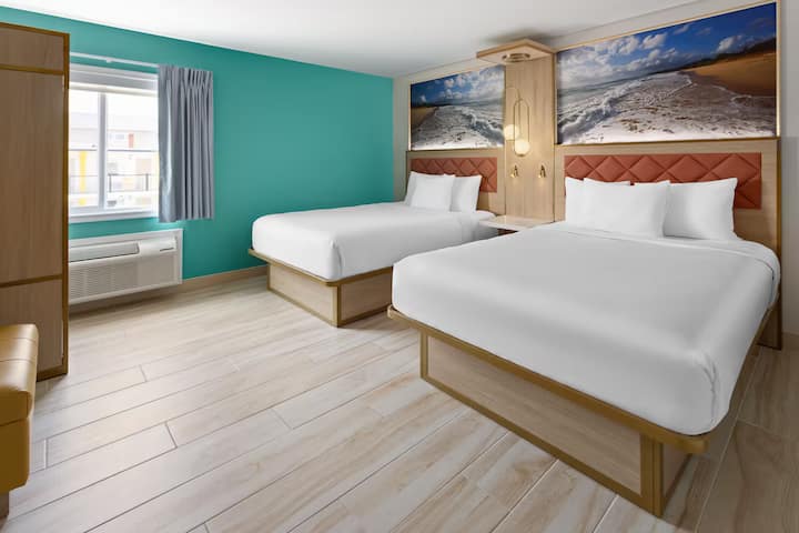 2 Queen Suite | The Vibes Hotel | Near Wildwood - Wildwood, NJ