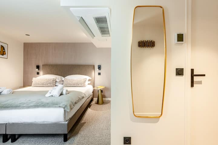 Le White By Sweett | King Room - Paris