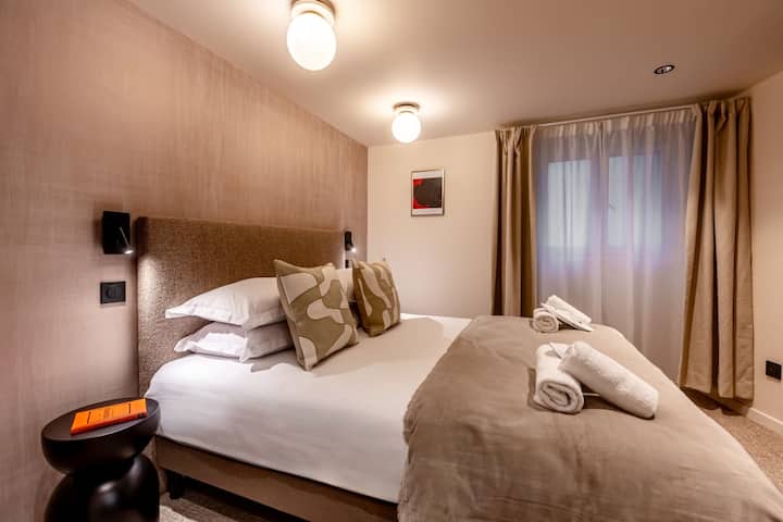 Le White By Sweett | Small Double Room - Paris