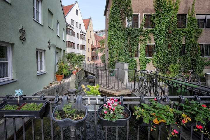 Heart Of The Old Town | Luxury, Renovated In 2025 - Augsbourg