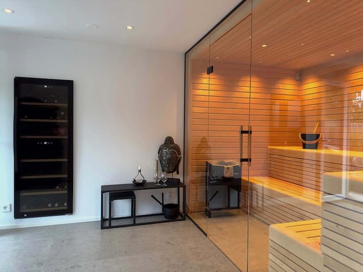 Modern Villa With Hot Tub & Sauna, Near Stockholm - Stockholm